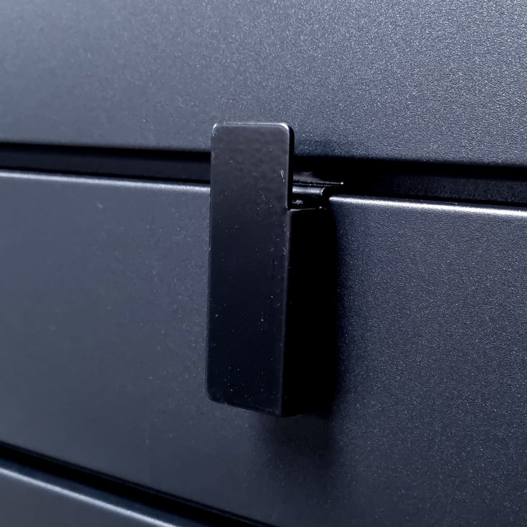 Black Right Tile Hook - Dinya Shopfittings